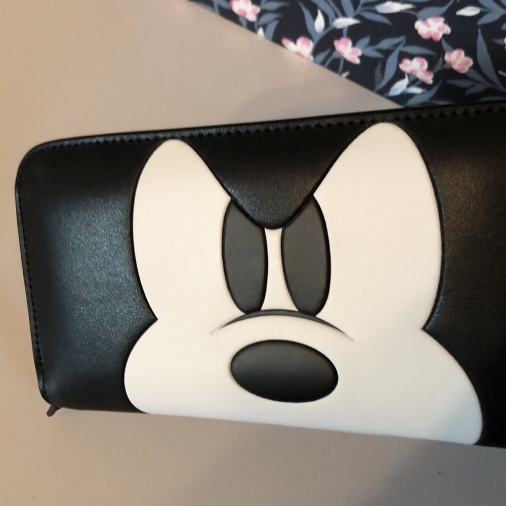 Coach X Disney Mickey Mouse Accordion Zip Wallet - Gem